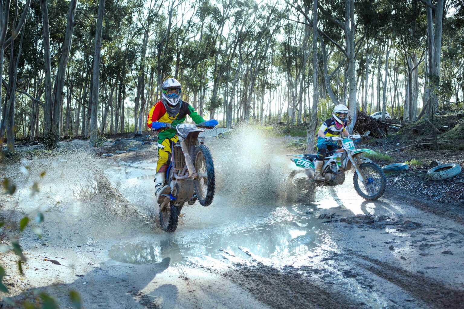 Enduro Motorcycle Racing: History, Formats & Key Features